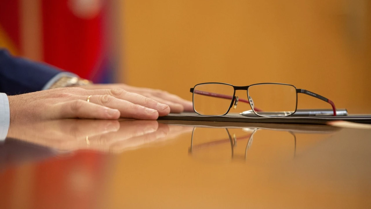 Apklausos: kas labiausiai erzina darbuotojus ir darbdavius - Verslo žinios