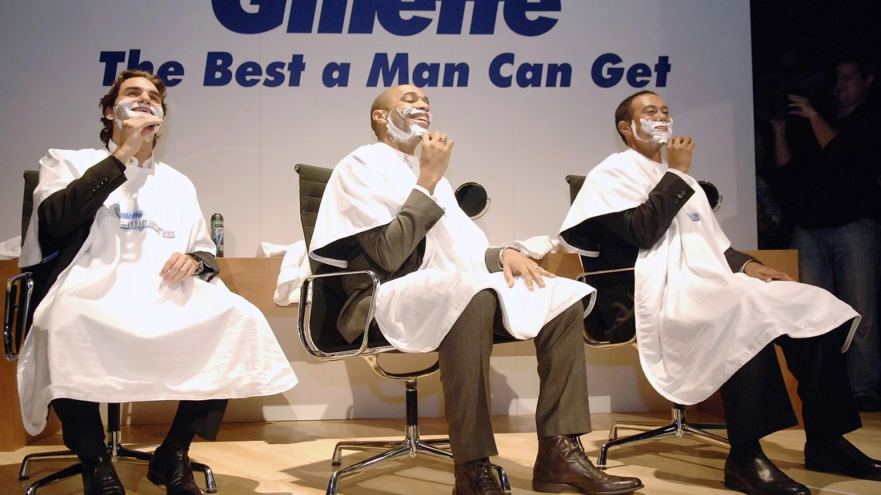 Ekspertai: „Gillette“ reklama – vaikščiojimas skustuvo ašmenimis ...